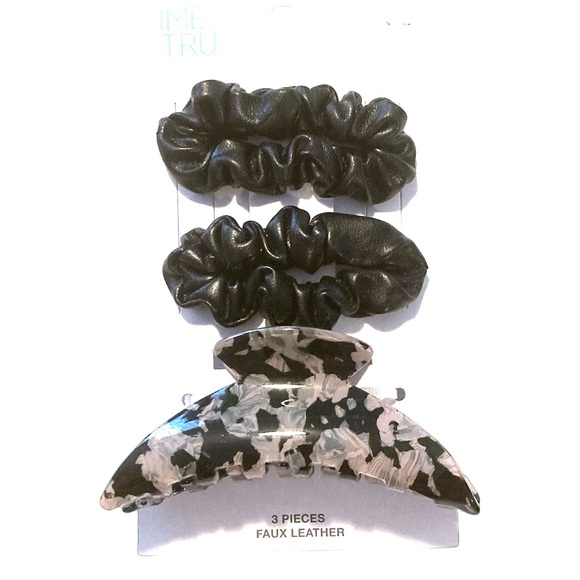 Time and Tru | Accessories | Time And Tru Faux Leather Ruched Clips ...